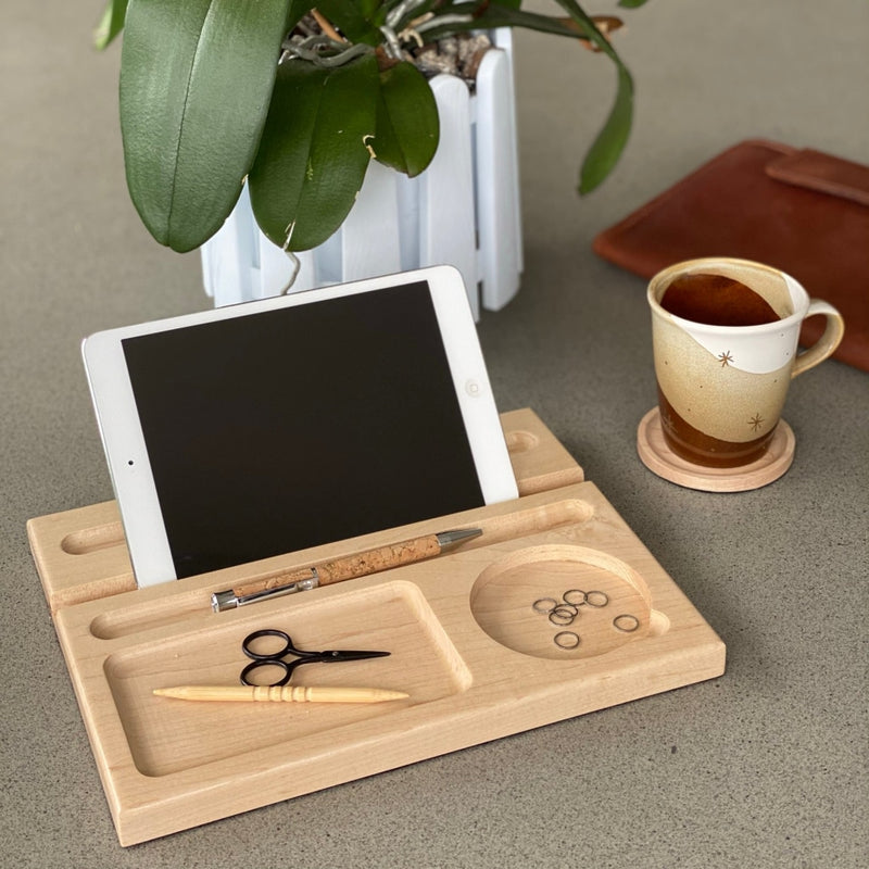 Maple Tablet Tray – Thread and Maple